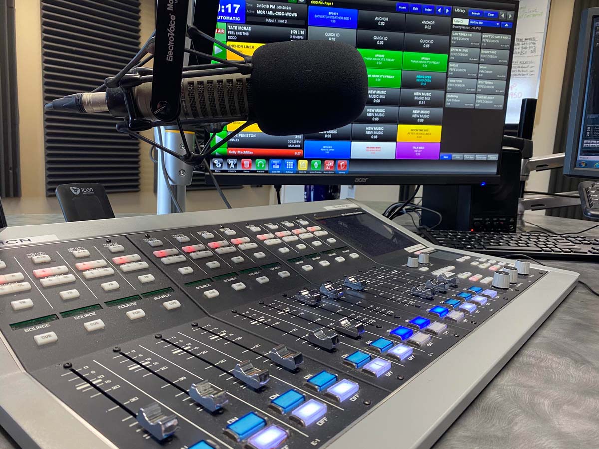 101.5 The Hawk – Professional Centre